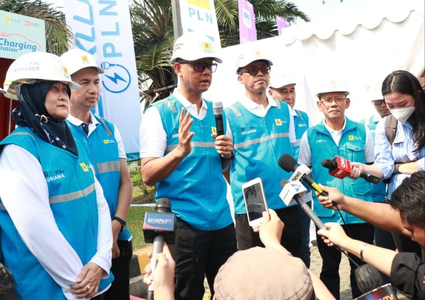 Dukung Pemudik Berkendara Mobil Listrik, PLN Banten Cek Kesiapan SPKLU ...