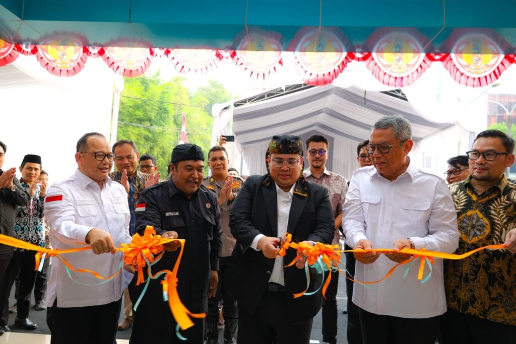 Walkot Tangsel Resmikan Gedung Bawaslu, Tekankan Pentingnya Fasilitas ...