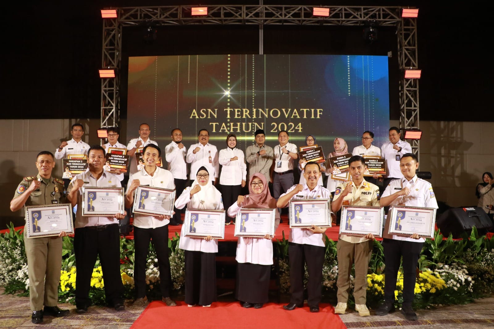 Anugerah ASN 2024, Bupati Serang Beri Penghargaan ASN Berprestasi dan Inovatif - linimassa.id